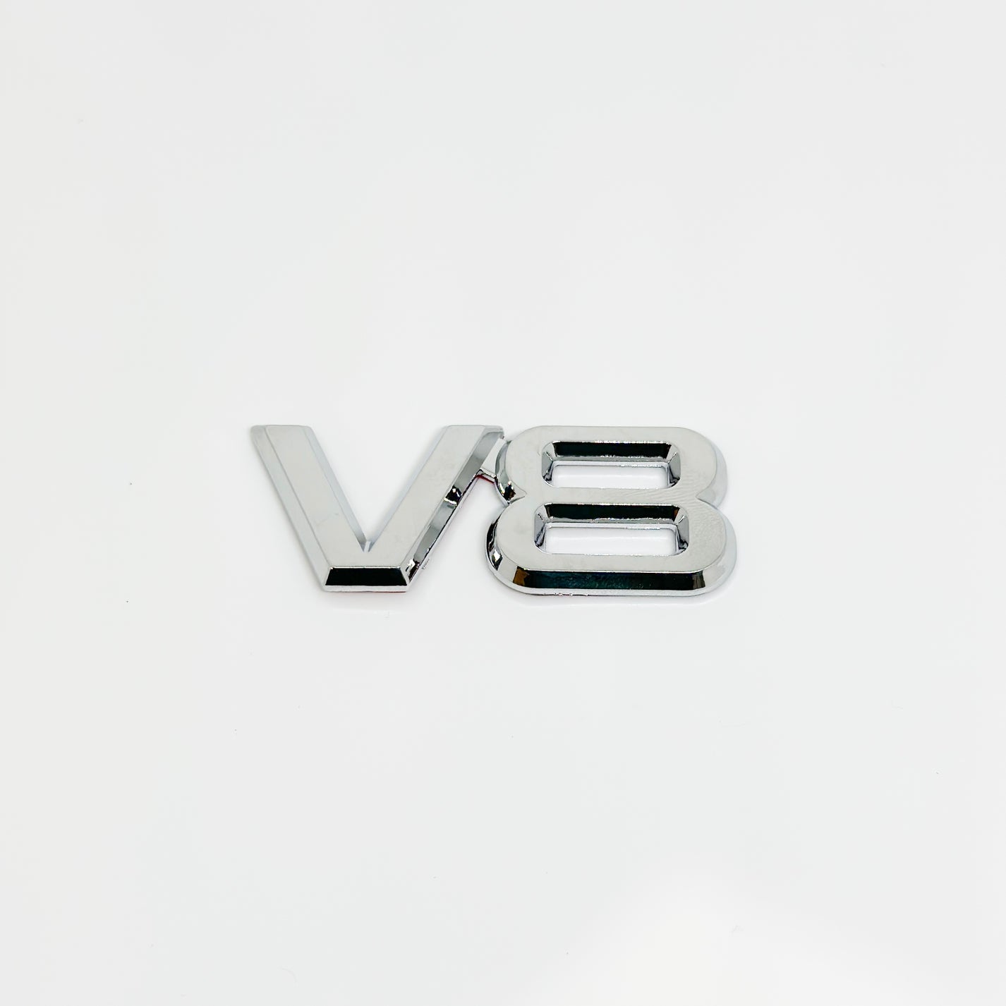 V8 Emblem – The Cruiser Store