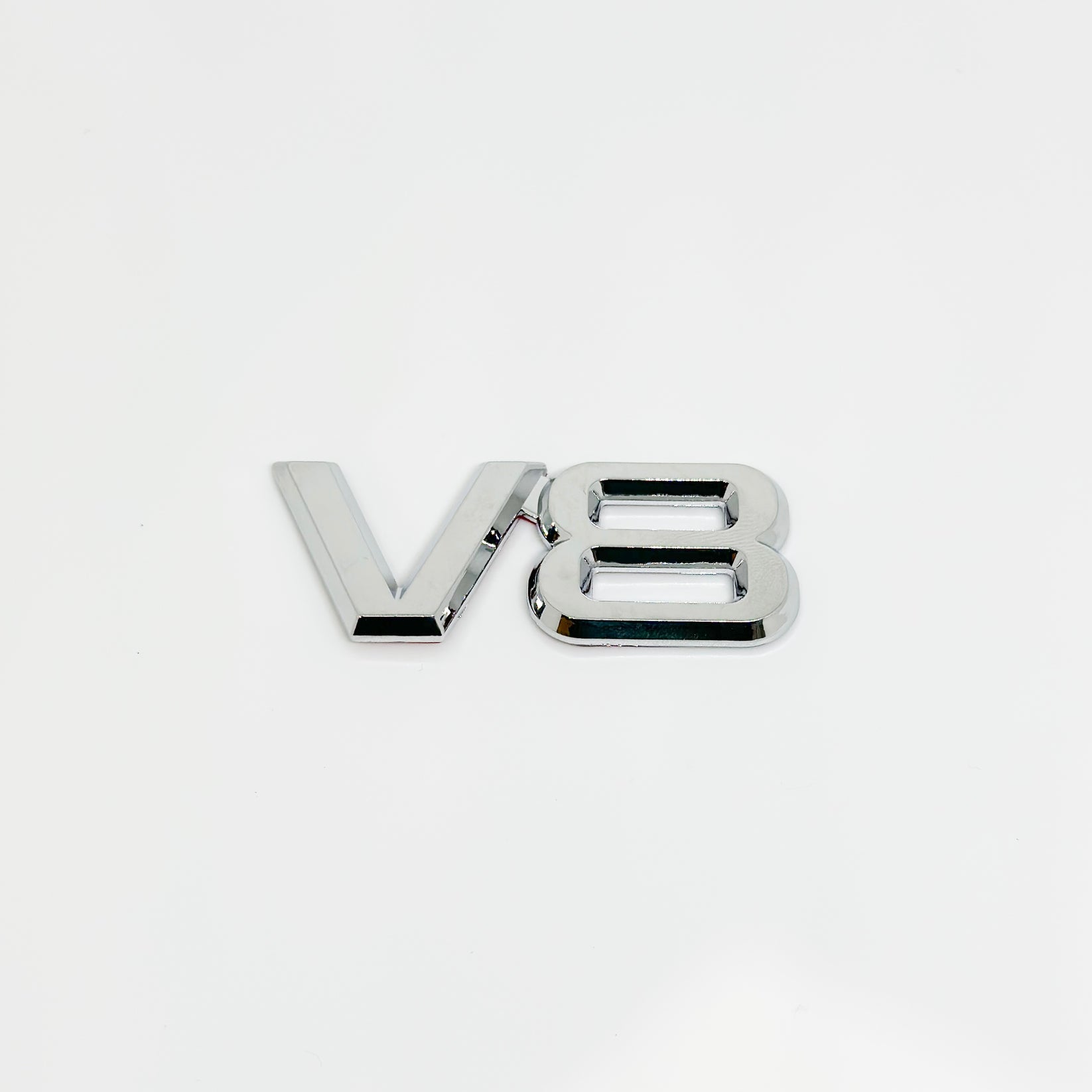 V8 Emblem – The Cruiser Store